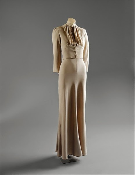 Diane on Whidbey Island: Wallis Simpson Wedding Dress